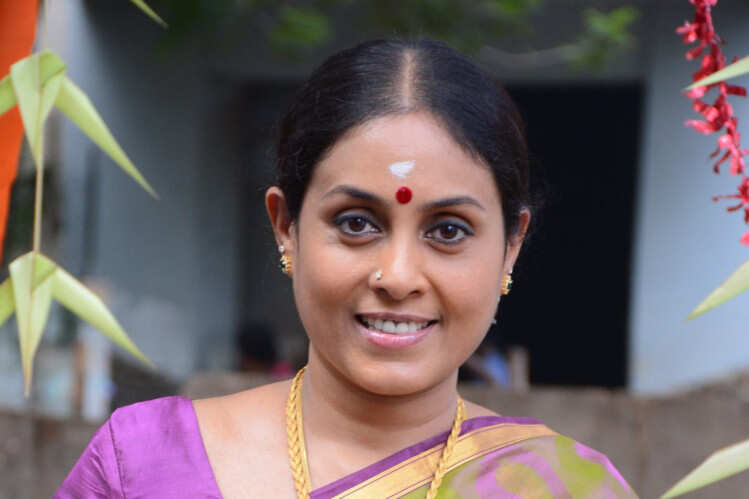 actress saranya ponvannan movie promotion controversy